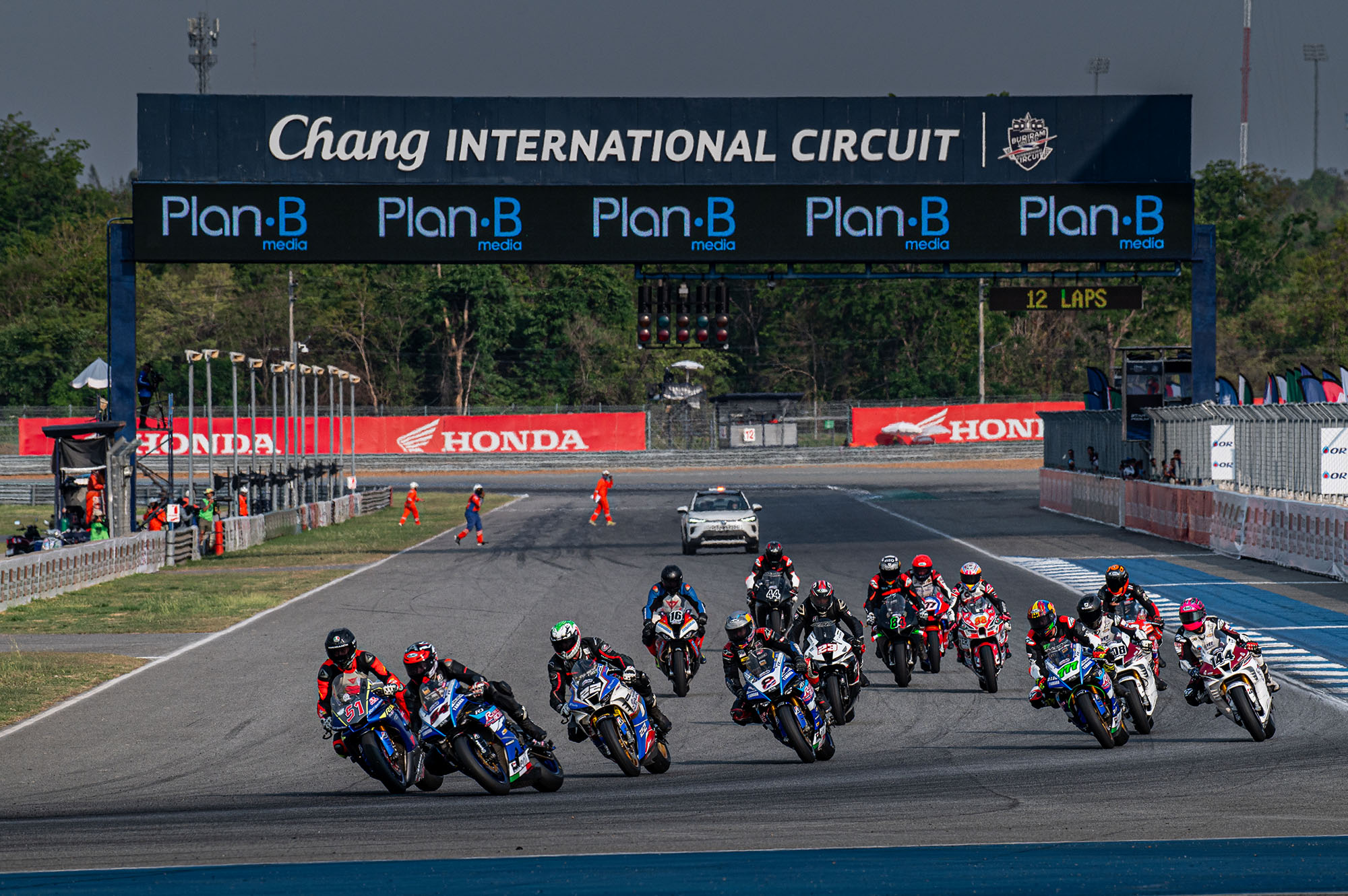 นับถอยหลัง! ศึก Plan B Media BRIC Superbike สนามที่2 “เบนซ์ เรซซิ่ง-ดีเจปอ” เปิดใจหลังทำผลงาน ...